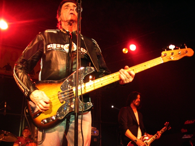 Michael Davis, basist legendarnog benda MC5 umro u 68. godini - ravnododna