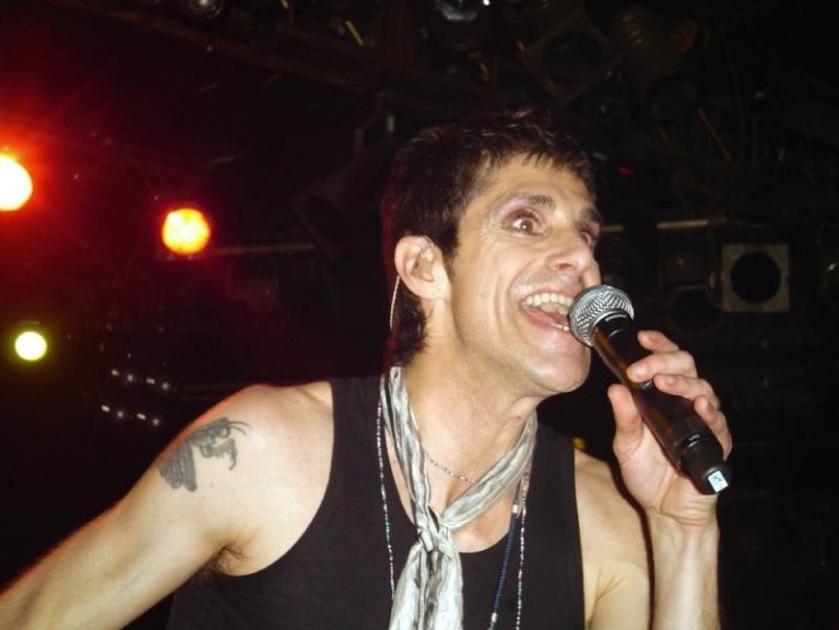 Perry Farrell: ‘Učinimo Ameriku velikom’ je sranje - ravnododna