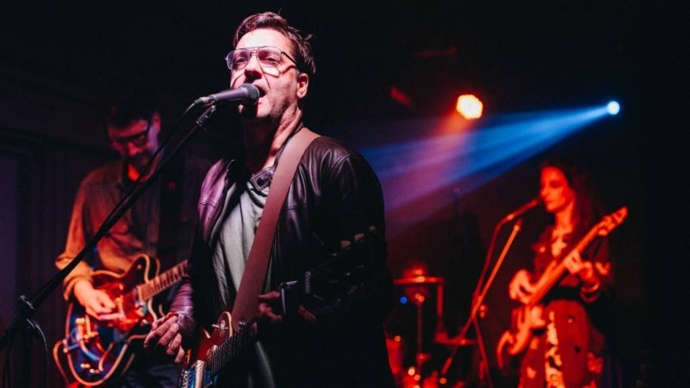 Što predstavlja misteriozna baba u crnom u klasiku ‘Ko to tamo peva ...