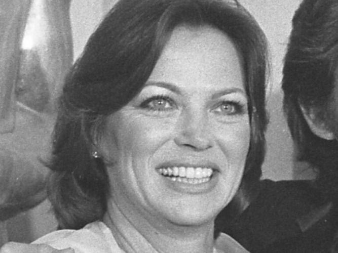 Umrla je Louise Fletcher oskarovka iz filma ‘Let iznad kukavičjeg ...