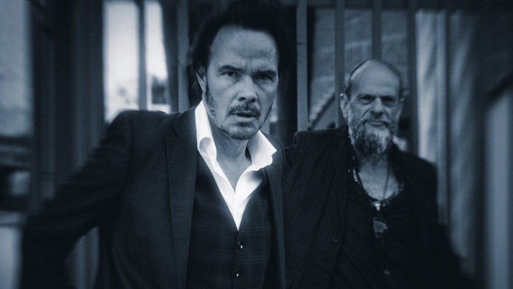 Hugo Race: Svijet je tajanstveni luk, a u jednom životu ogulimo tek par ...