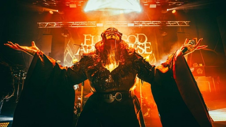 Što predstavlja misteriozna baba u crnom u klasiku ‘Ko to tamo peva ...